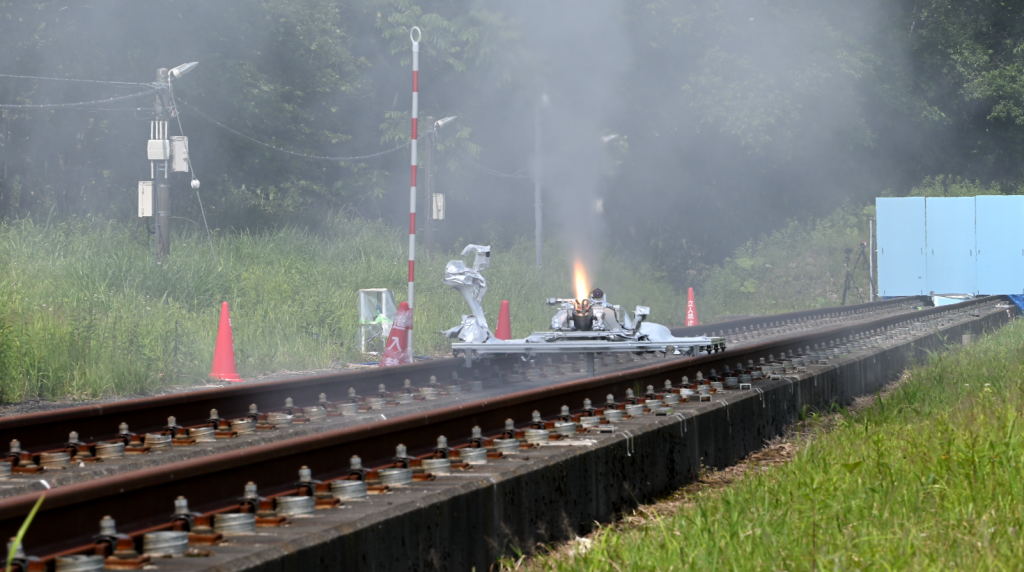 JAXA/ISAS TAG-SPチームと固体ロケットモーターによるタッチアンドゴー試験を実施しました | 国立大学法人 室蘭工業大学